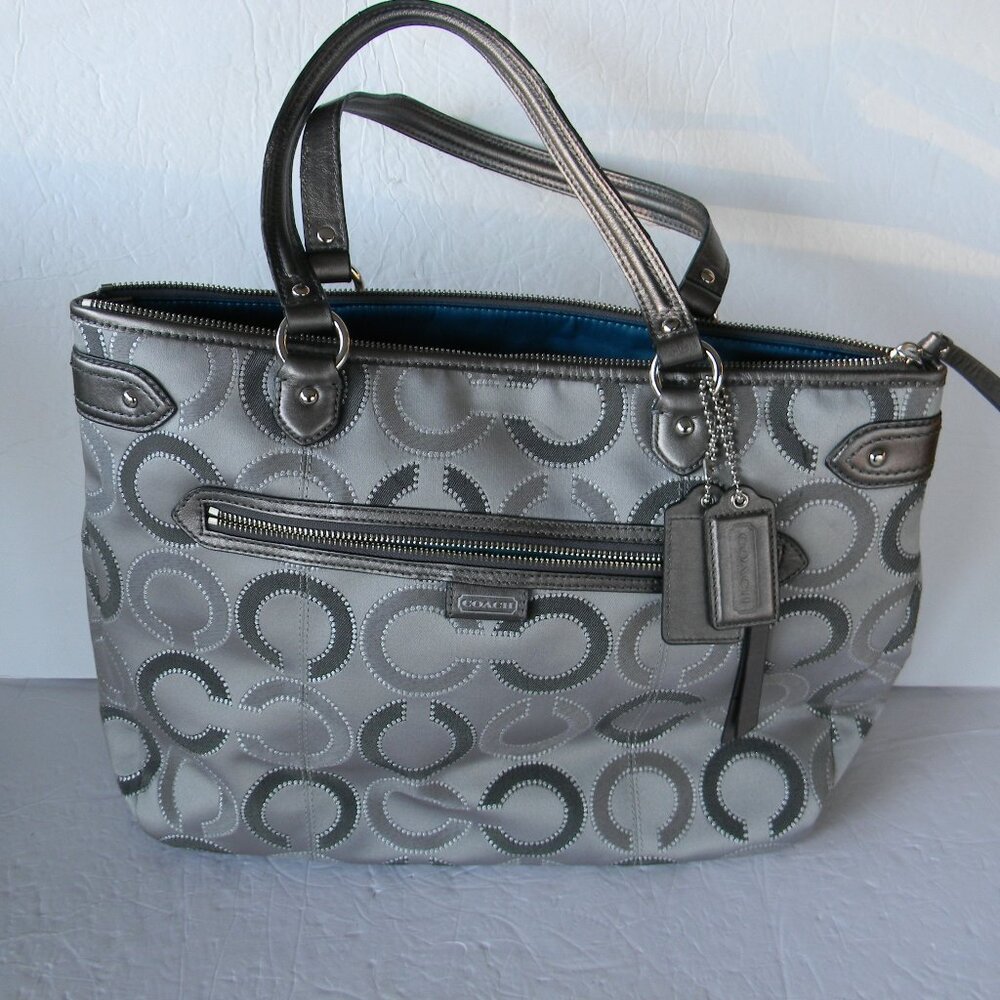 Coach Lrg Daisy Gray Outline Op Art Metallic Emma Tot… - Gem